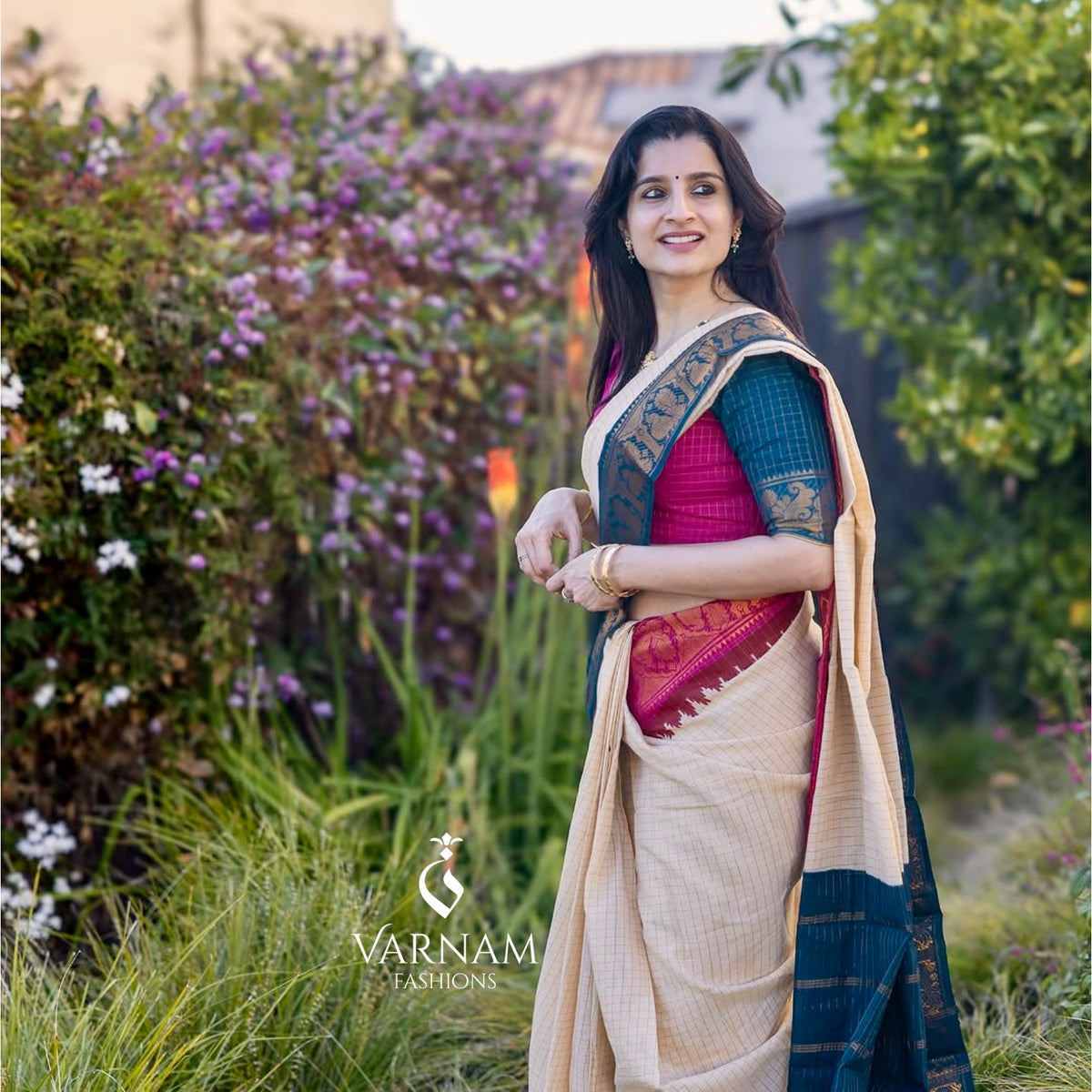Halfwhite Sungudi Cotton Saree With Blue & Pink Ganga Jamuna Border ...